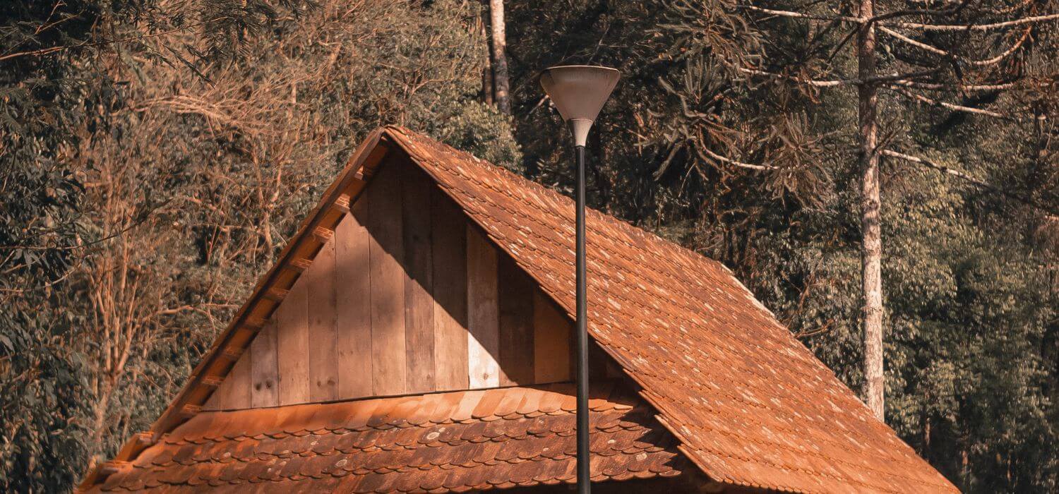 How to Decorate a Log Home: A Comprehensive Guide