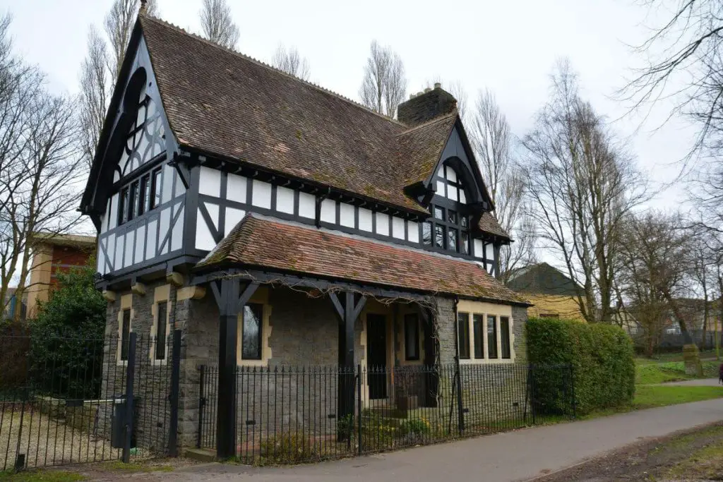 How to decorate a cottage style home