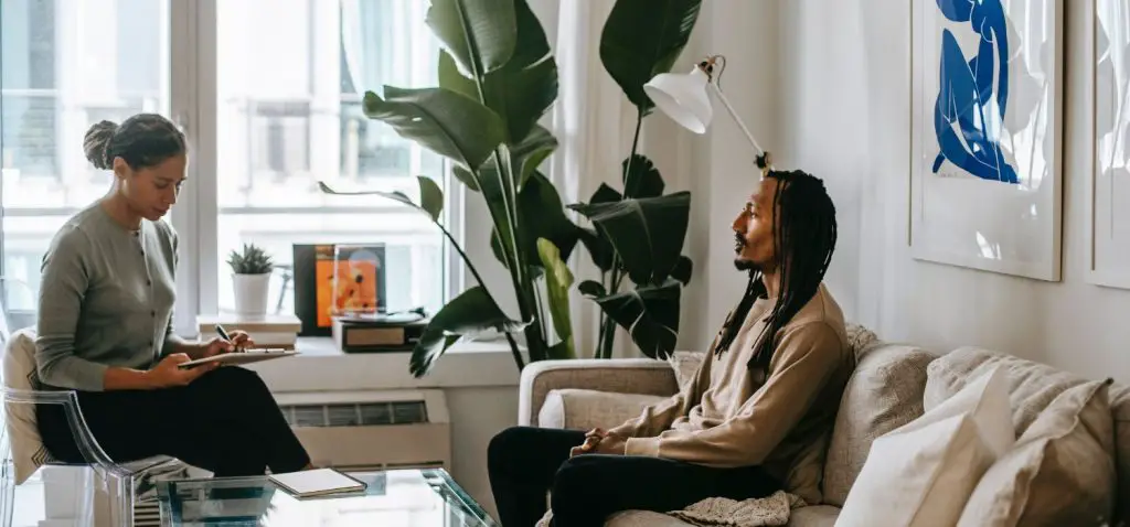 Does Goodwill Take Home Decor: A Comprehensive Guide