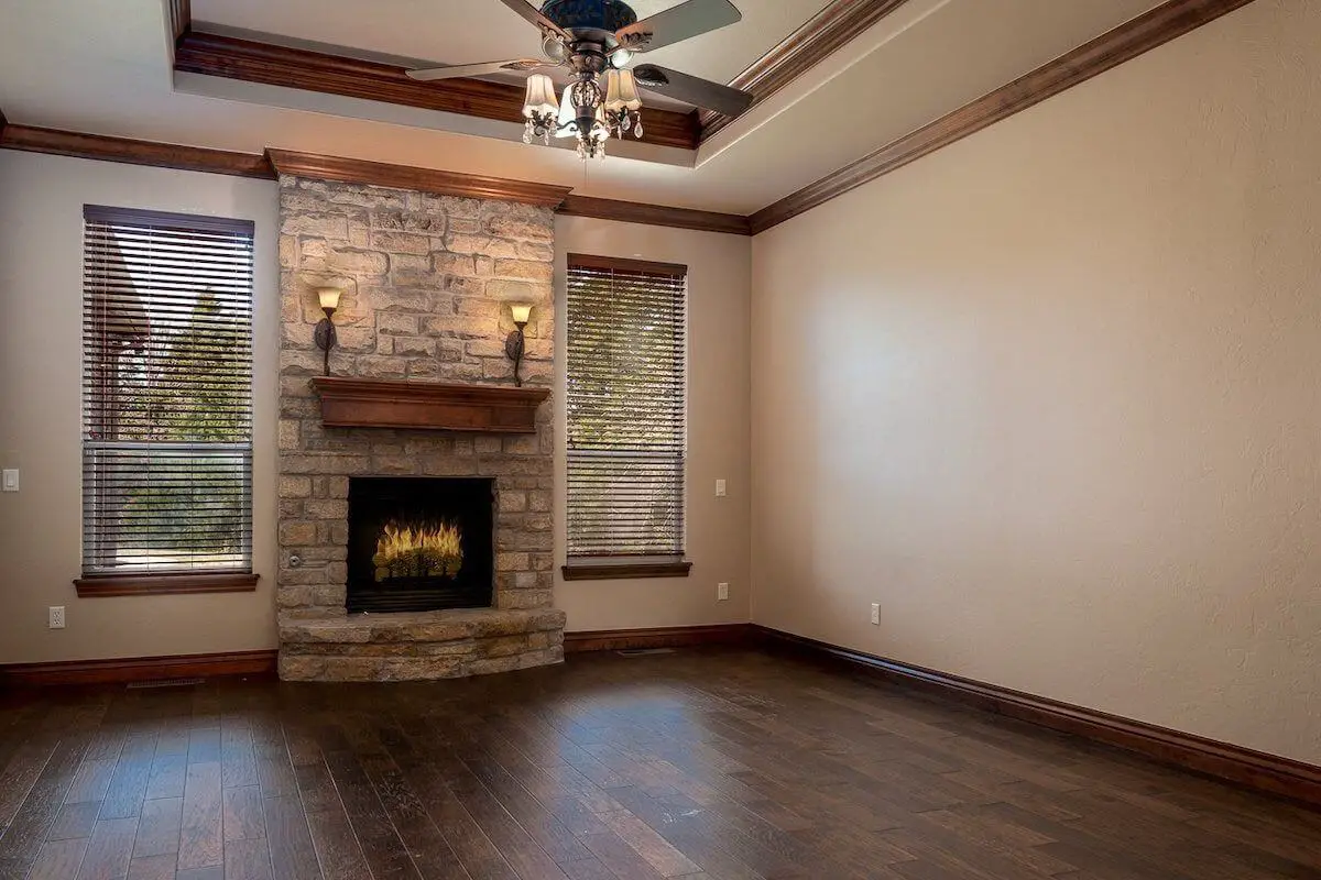 White Trim vs. Wood Trim: Choosing the Perfect Finish for Your Home