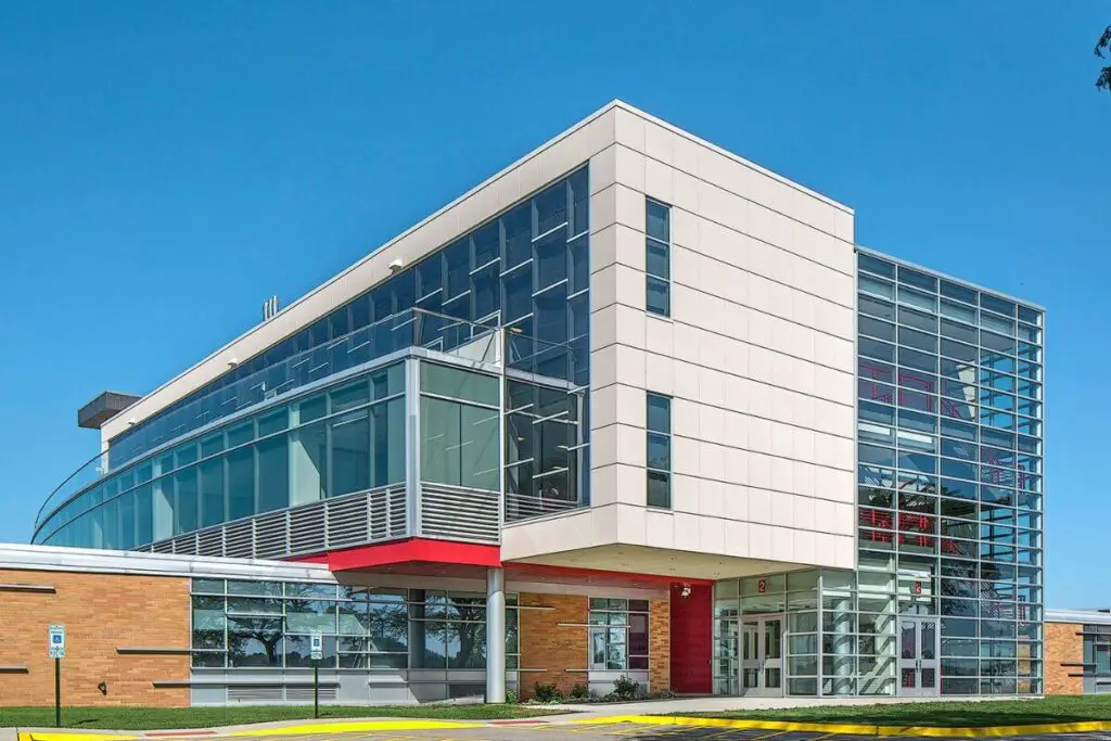 Solarban 60 vs. Solarban 70: Choosing the Right Solar Control Glass