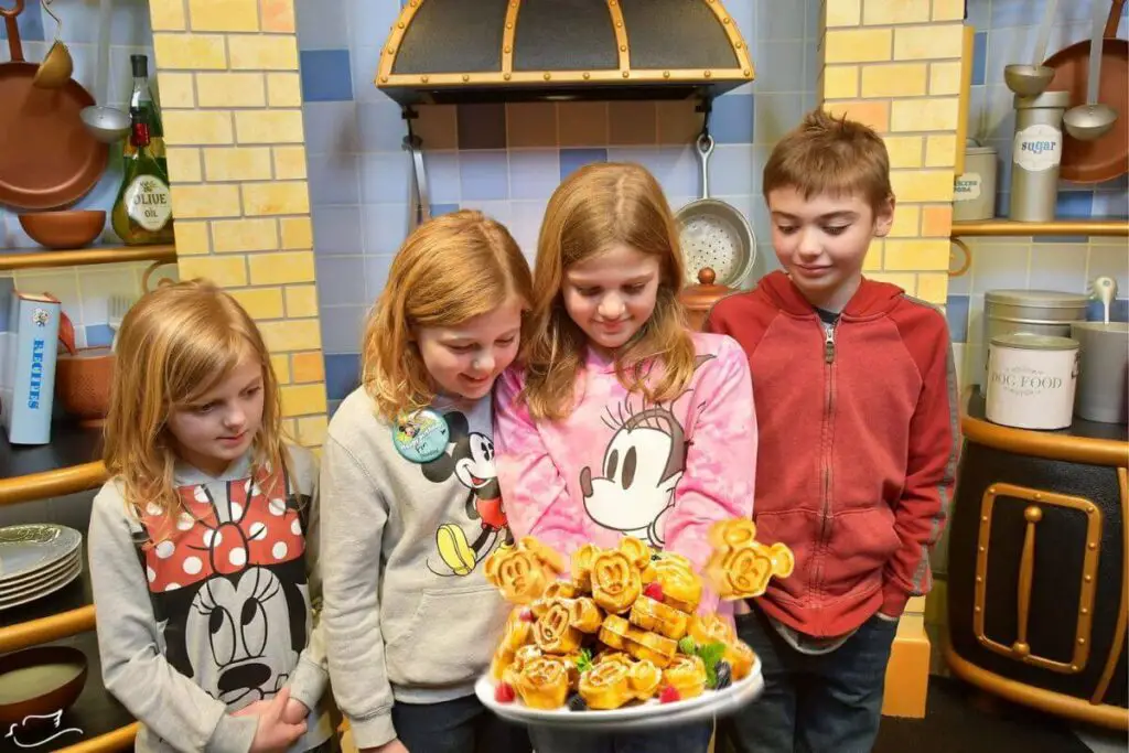 Goofy's Kitchen vs. Storytellers Cafe: A Disney Dining Showdown