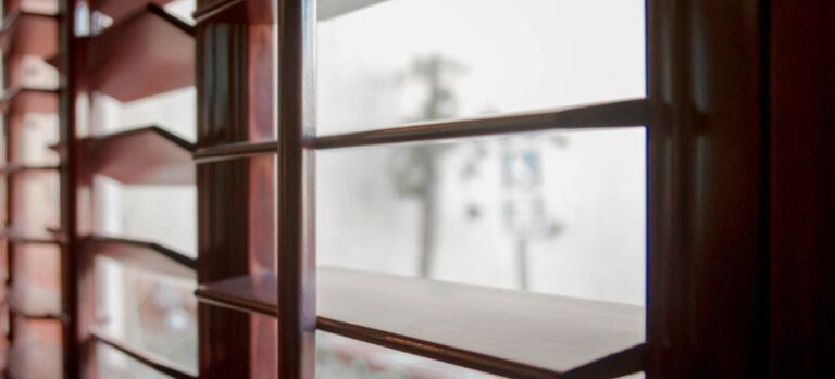 2 vs. 2.5 Faux Wood Blinds: A Comprehensive Guide