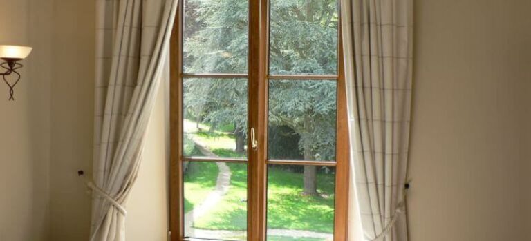 Double Hung Window Vs Single Hung Window: Best Choice Revealed!