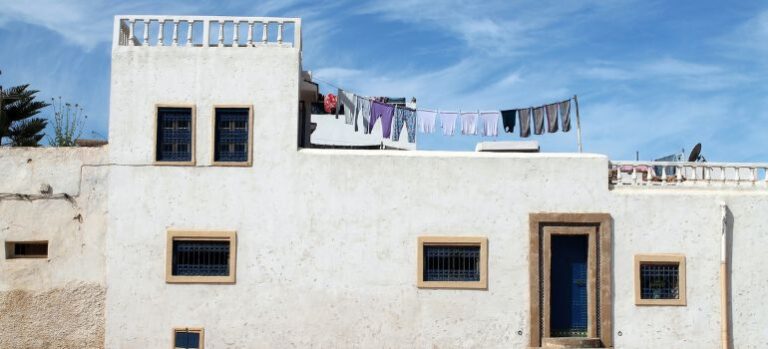 Drywall Window Returns vs Wood: Best Choice?