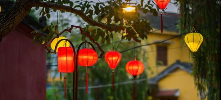 How to Rewire a Lamp with Three Sockets: A Step-by-Step Guide